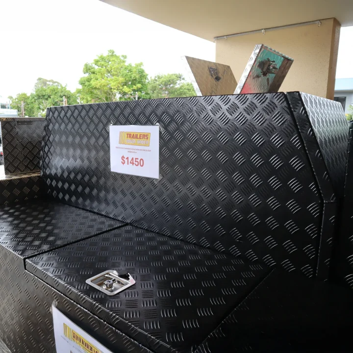 Black Aluminum Checkerplate Galwing Toolbox with Slide Out Shelf